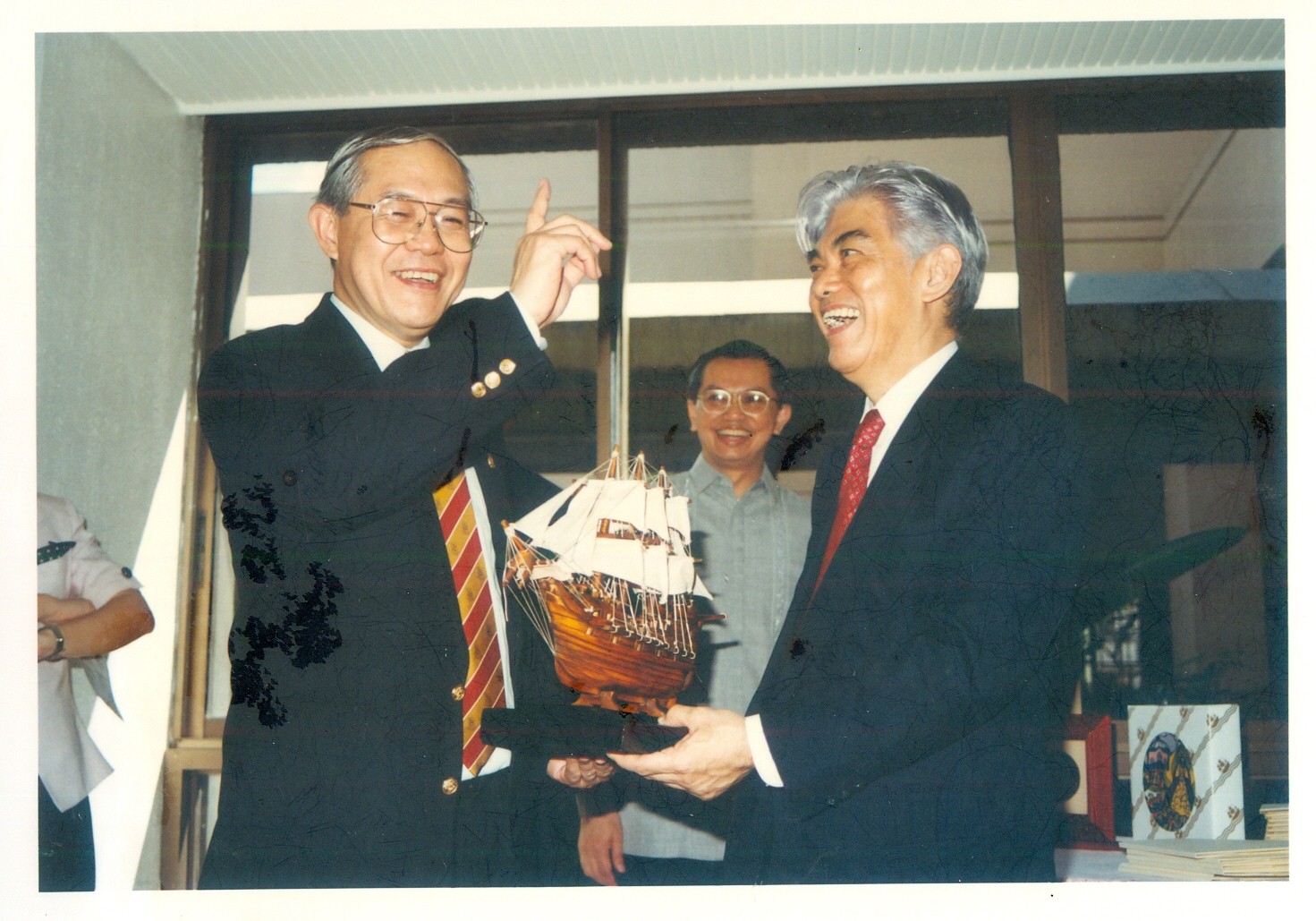 Dr. Placido L. Mapa, Jr. - Universitas