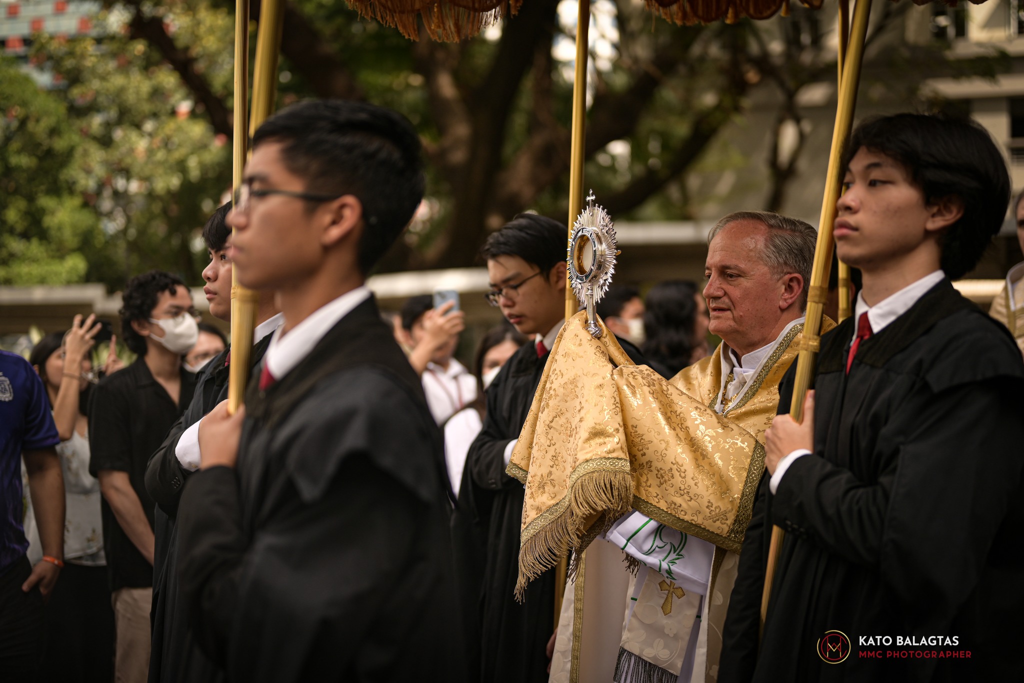 Walking with Jesus - Universitas